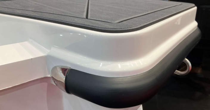 Radial 52: Boat Rub Rails | Tessilmare